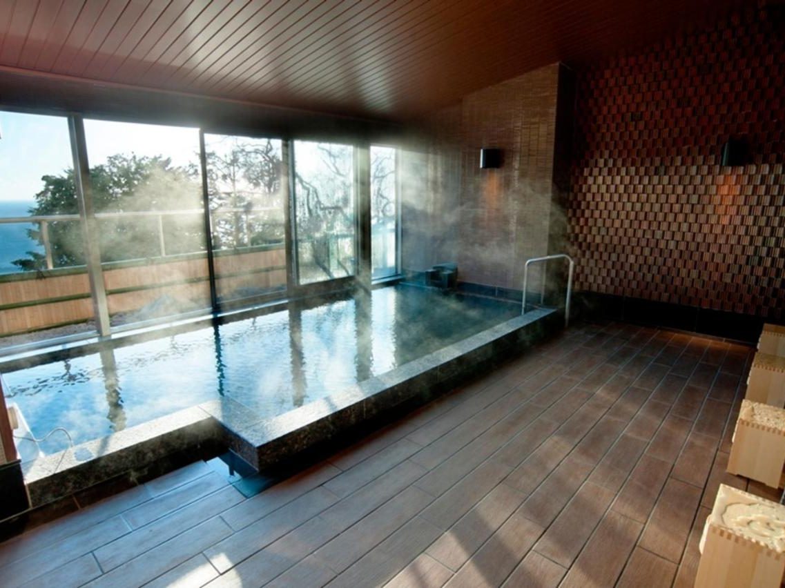 Atami Sekaie in Atami Onsen, Chubu