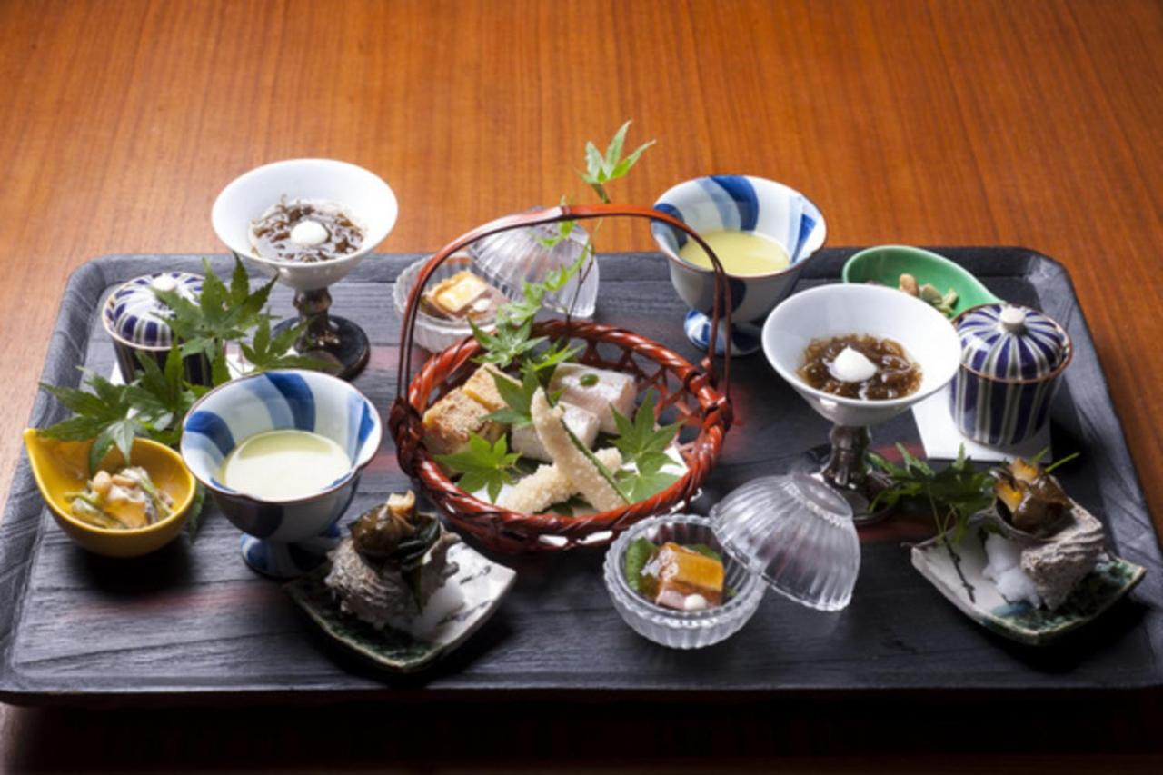 Atami Sekaie in Atami Onsen, Chubu