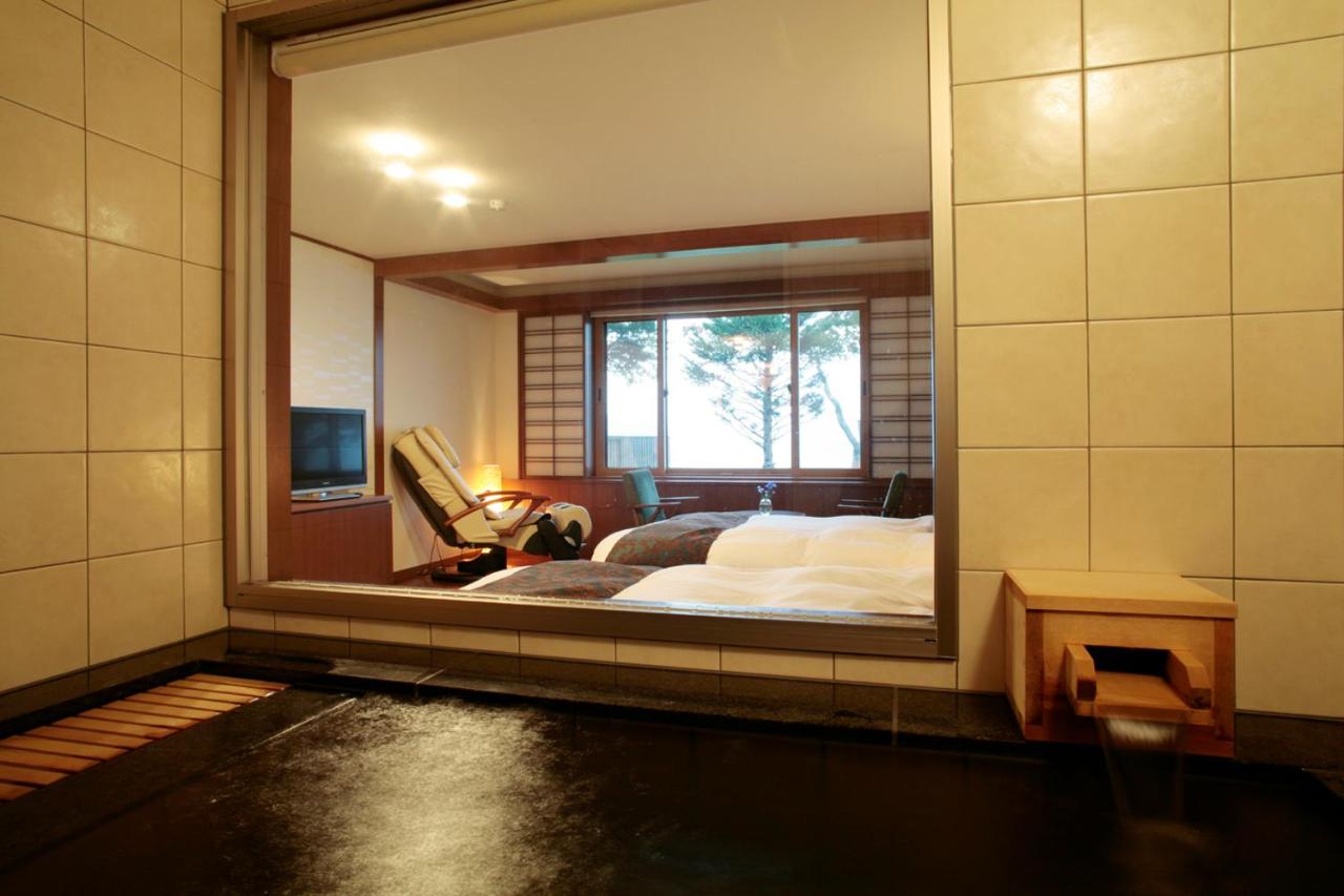 Lakeside Villa Suimeikaku in Shikotsuko Onsen, Hokkaido