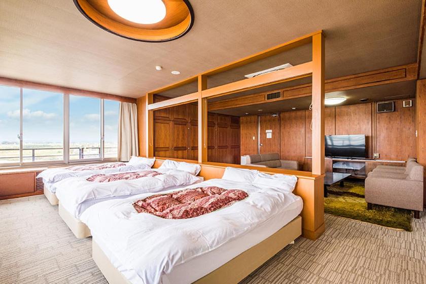 Ooedo Onsen Monogatari Hotel Nagayama in Katayamazu Onsen, Chubu